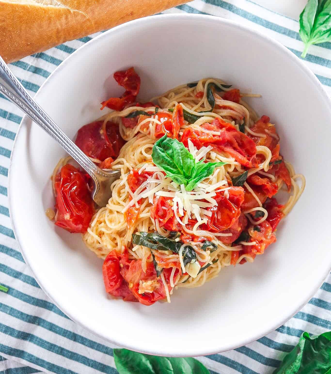 Roasted Tomato Angel Hair Pasta - Tipps in the Kitch