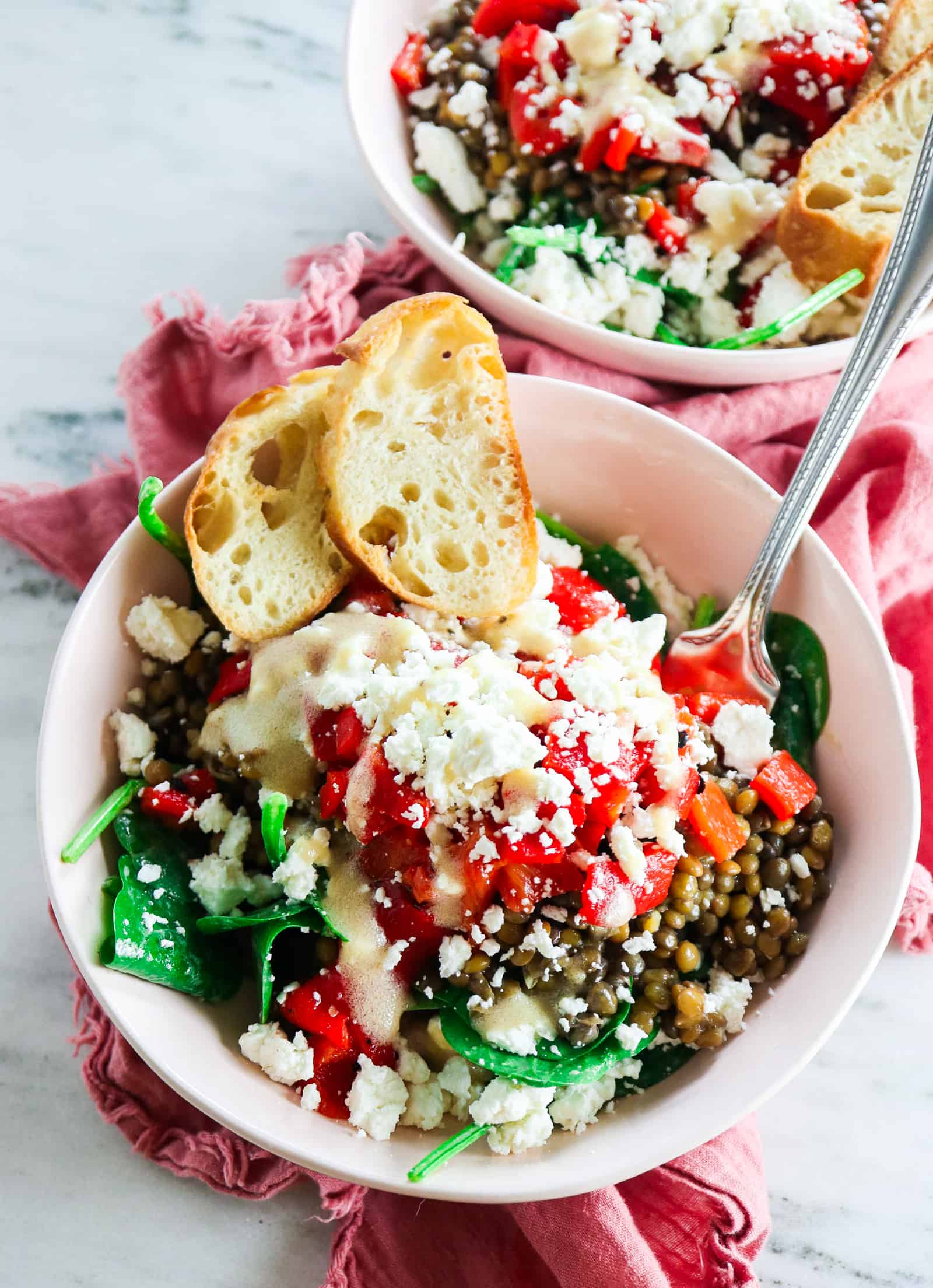 Spinach Lentil Salad with Roasted Red Peppers and Feta - Tipps in the Kitch