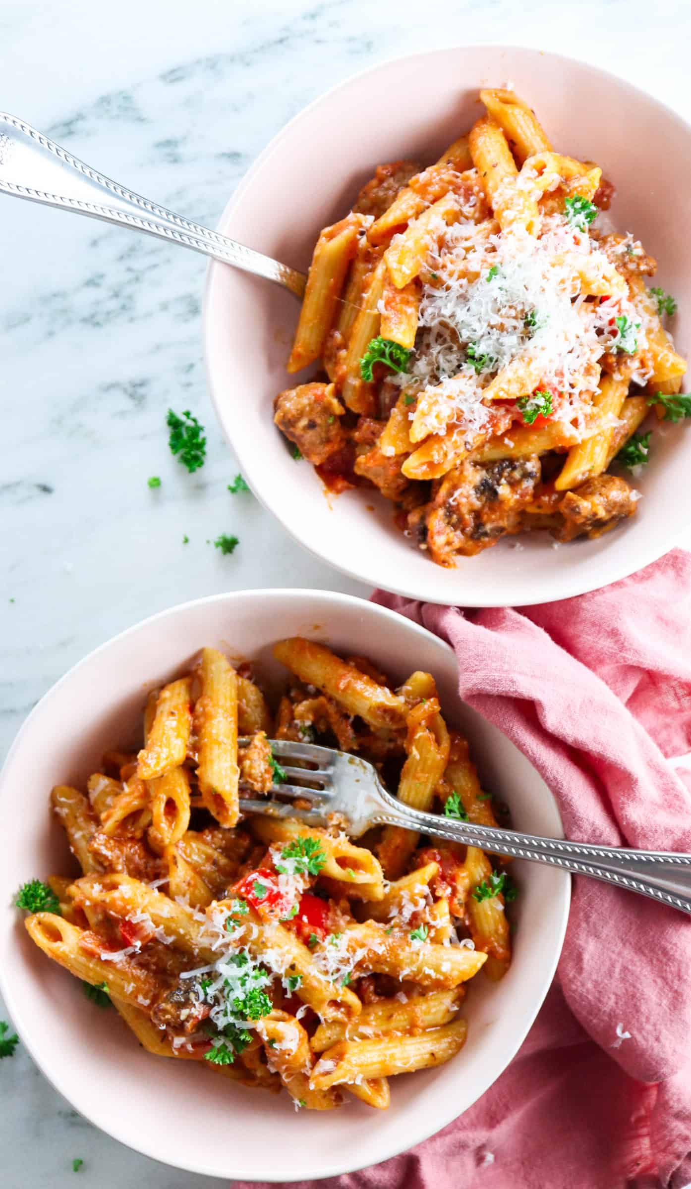 5 Ingredient Sausage and Pepper Penne - Tipps in the Kitch