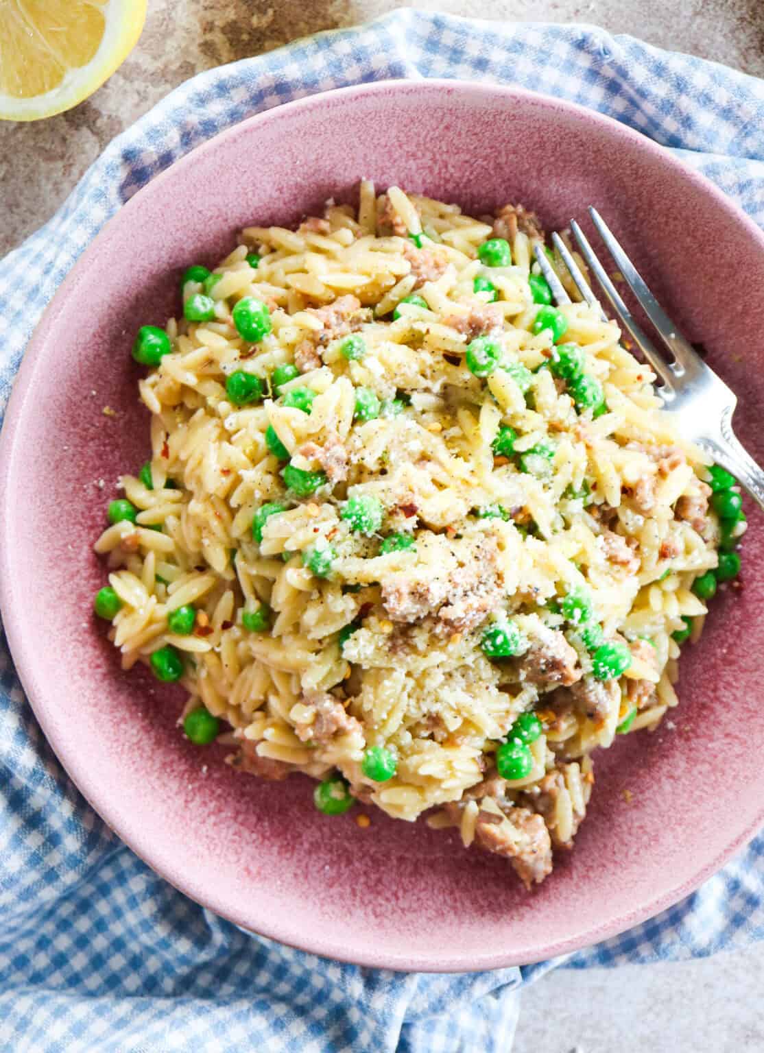 Easy One-Pot Orzo with Peas and Parmesan - Tipps in the Kitch
